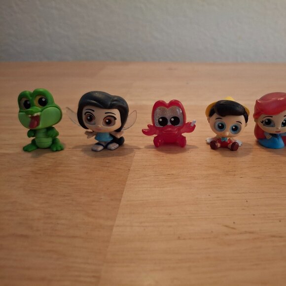 Disney | Toys | Disney Doorables Lot Of 6 Tinkerbell Pinnochio Peter ...